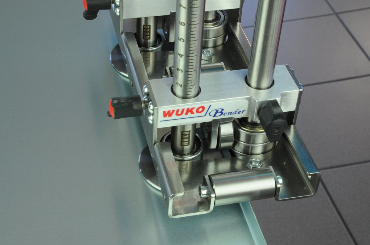 WUKO Hem Bender 8200 – KFC Roofing